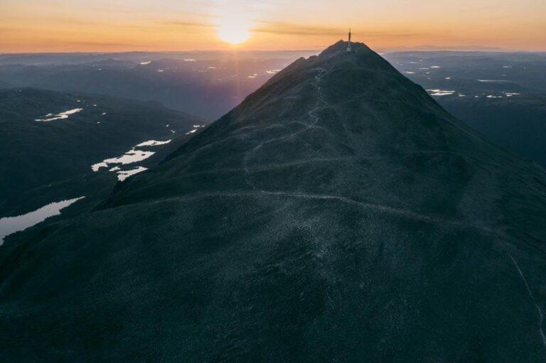 Gaustatoppen Hiking Guide: How to Visit & Routes to the Top - Northabroad
