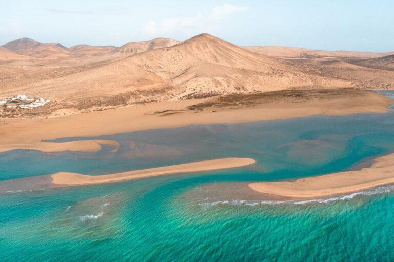 Sotavento Beach in Fuerteventura: A Travel Guide To Visit the Beautiful ...